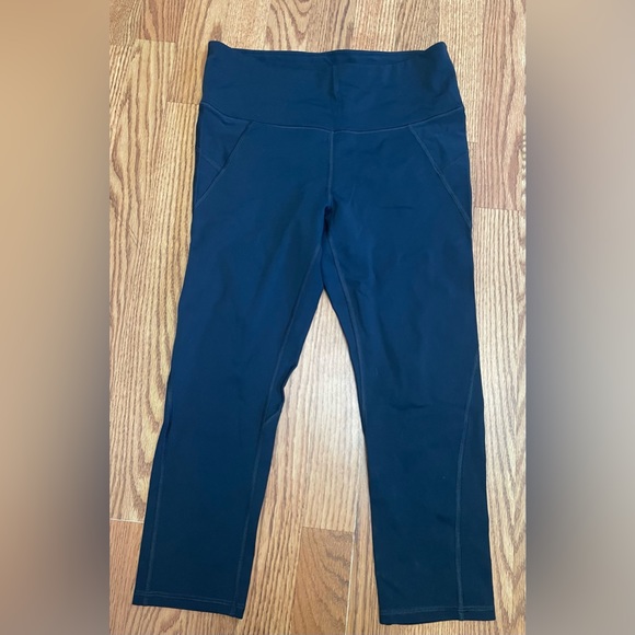 Athleta | Pants & Jumpsuits | Athleta Stealth Capri Tight Blue Leggings Sz M | Poshmark
